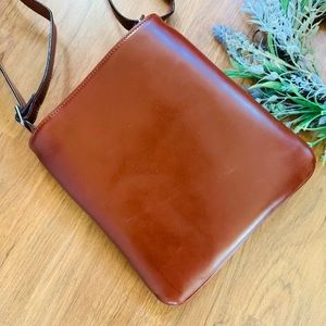 Stauer | Bags | Stauer Brooklyn Brown Leather Crossbody Bag | Poshmark